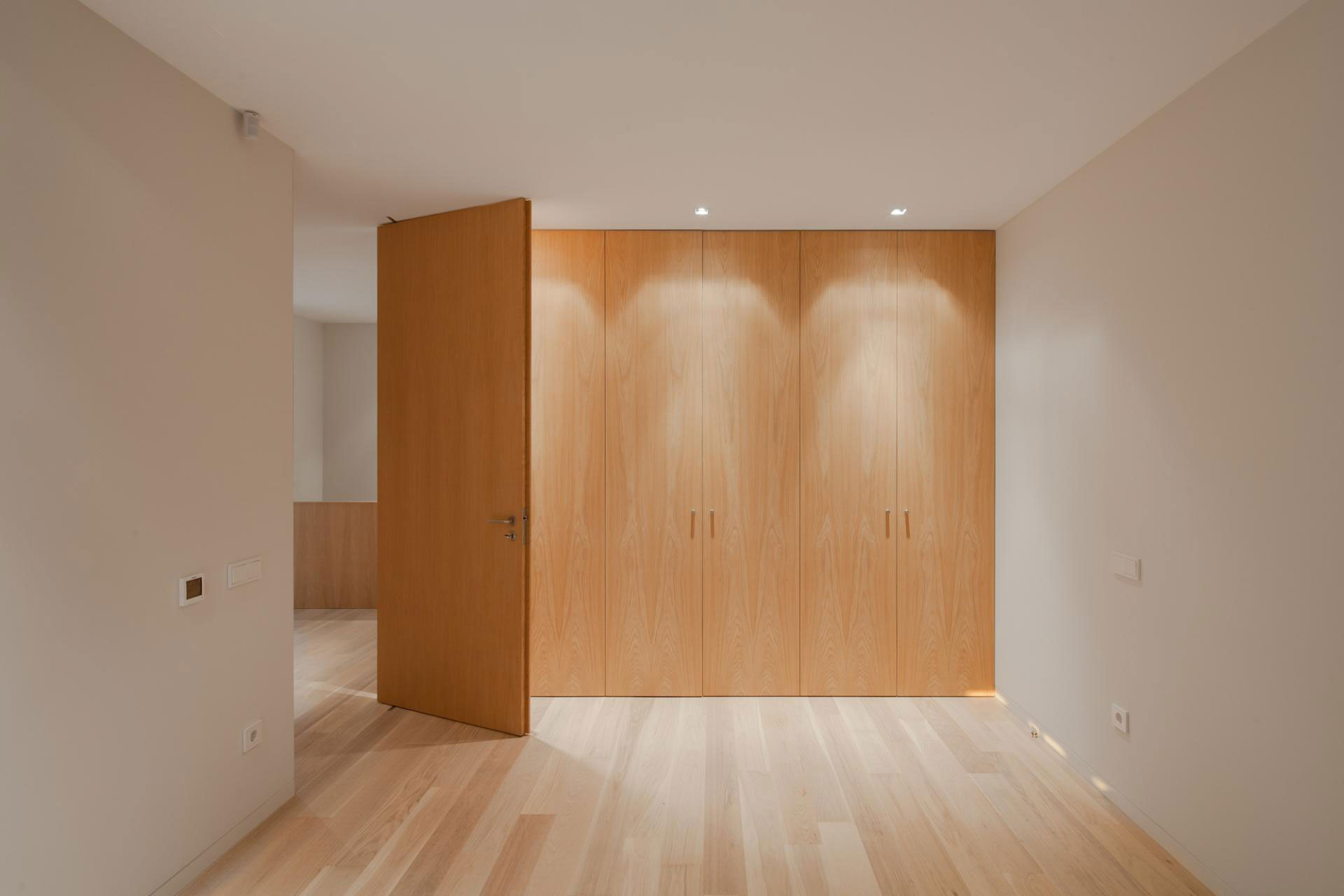 A Stunning Modern Rectangular House with a Splendid Architecture in ...