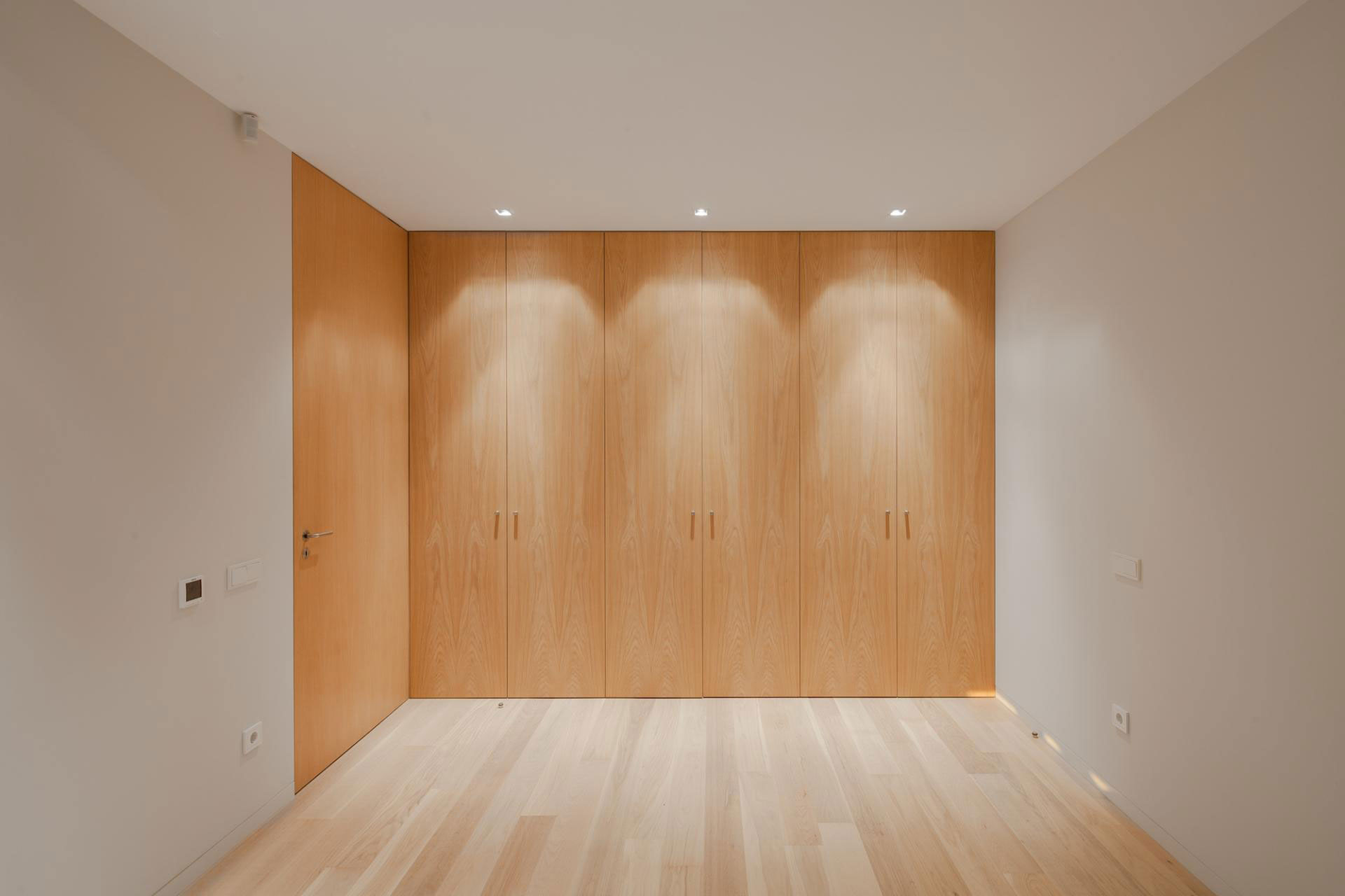 A Stunning Modern Rectangular House with a Splendid Architecture in ...