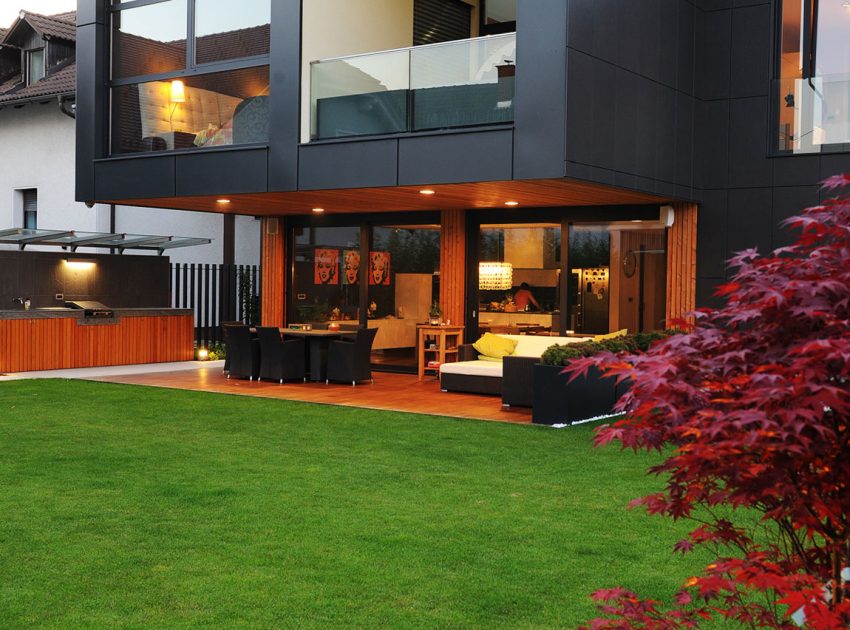 A Stunning Rectangular-Shaped House with Splendid and Neutral Interiors ...