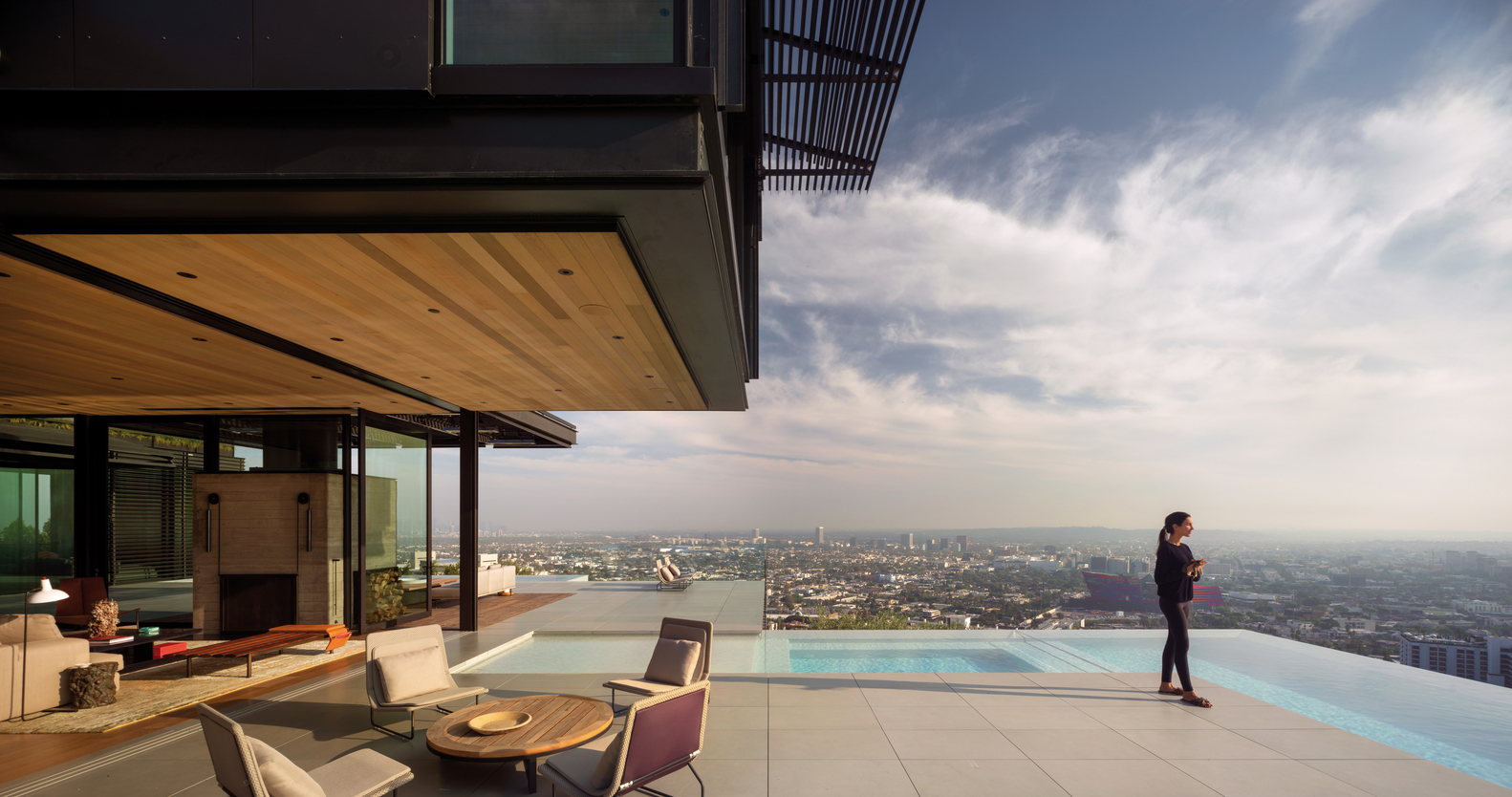 Olson Kundig Designs a Stunning High-Tech Modern Home in West Hollywood ...