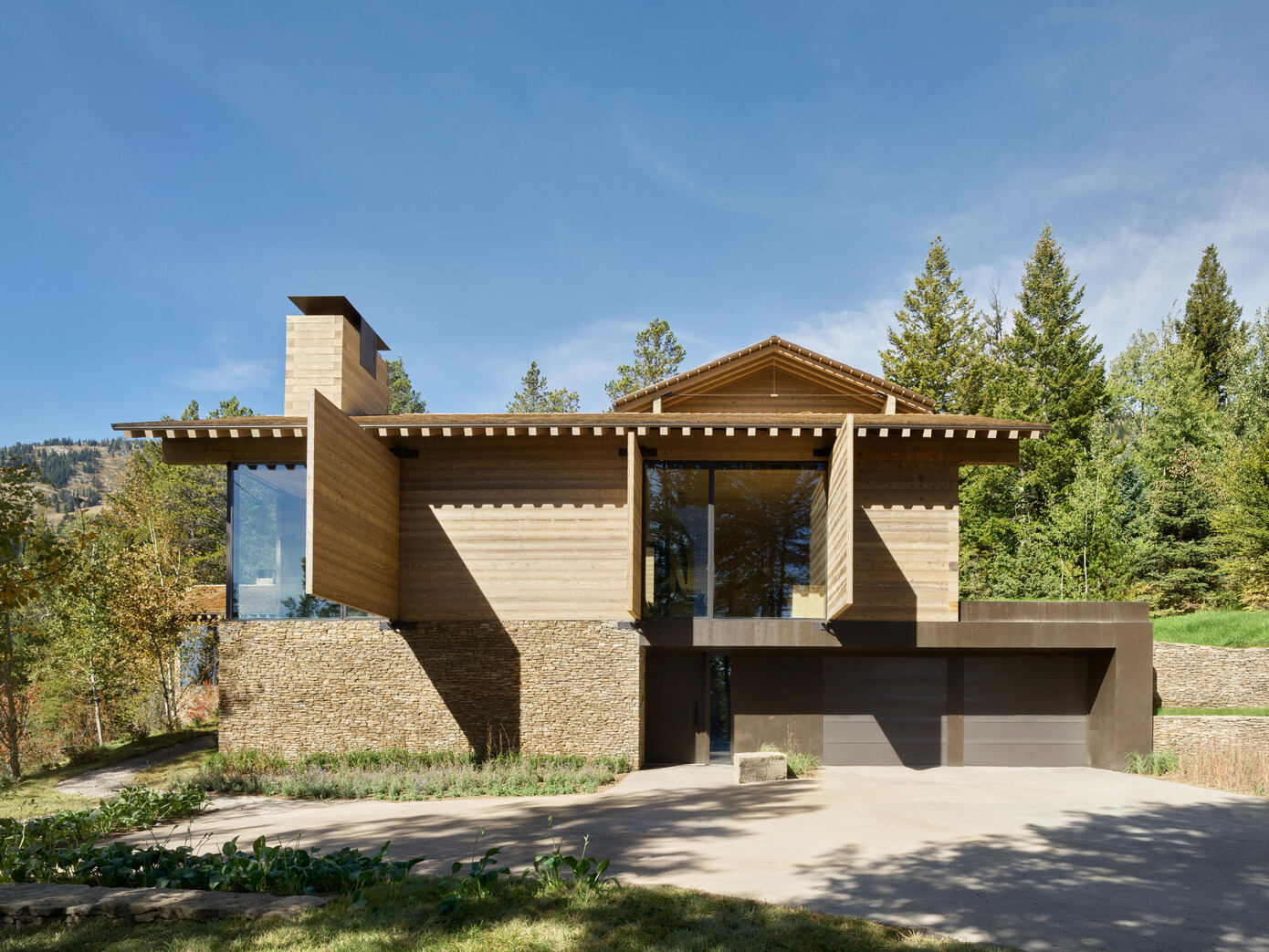 Olson Kundig Designs an Amazing Contemporary Mountain Home in Jackson ...